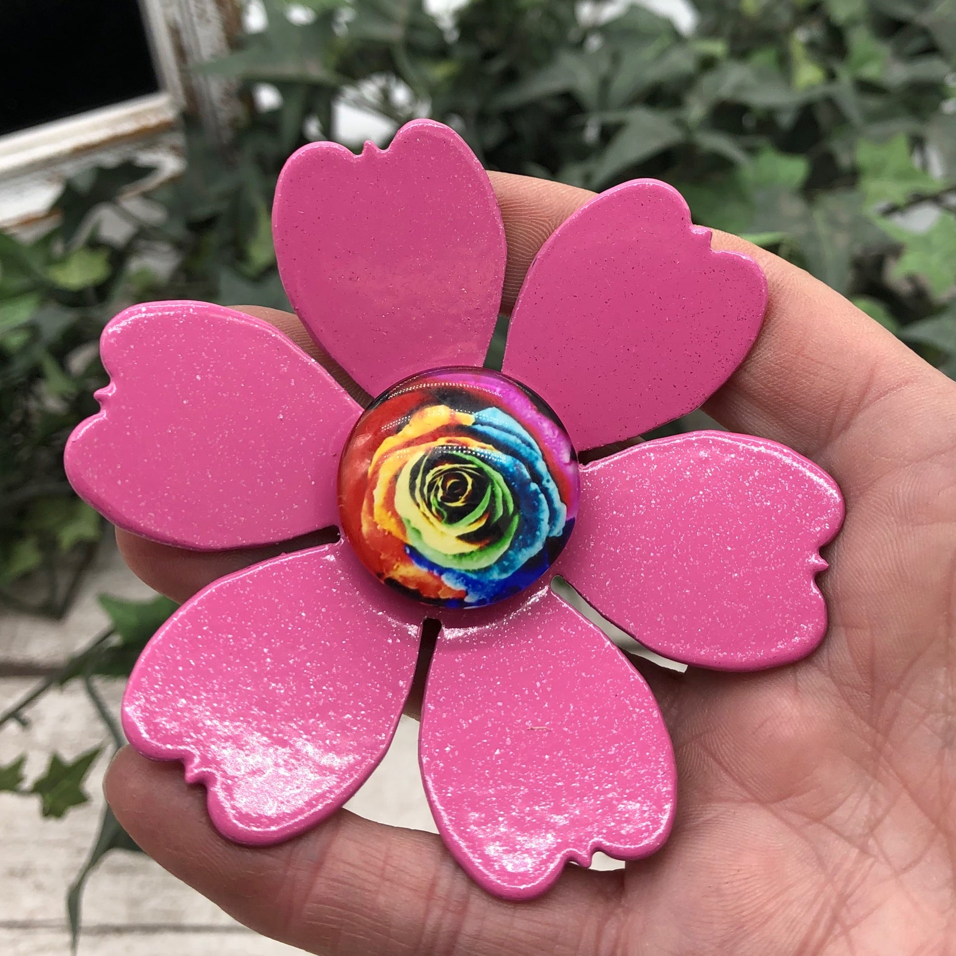 Friendship Flower Magnet | Diamond Trail Designs